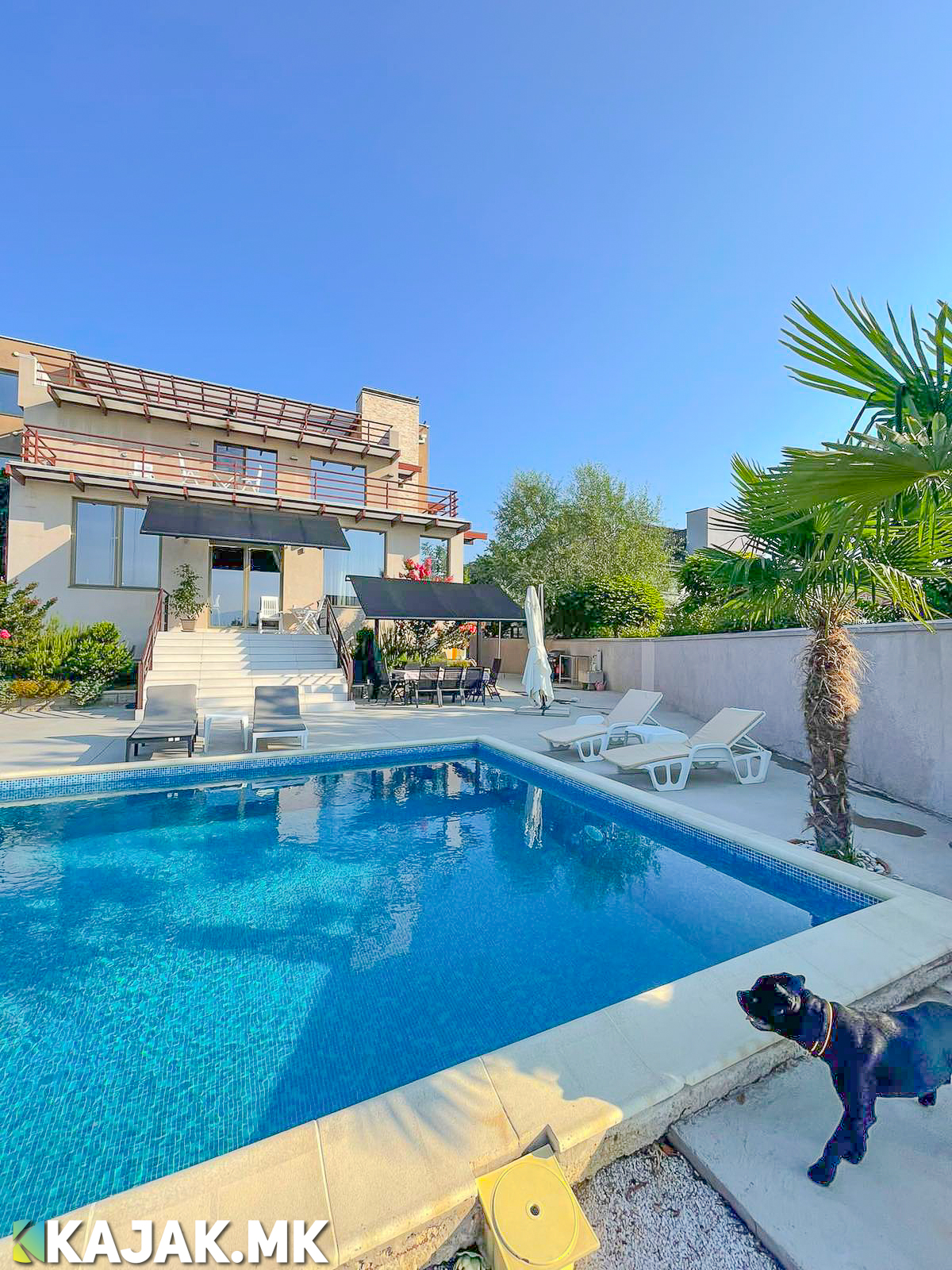 Нова и модерна вила со базен достапна за изнајмување - Kajak.mk