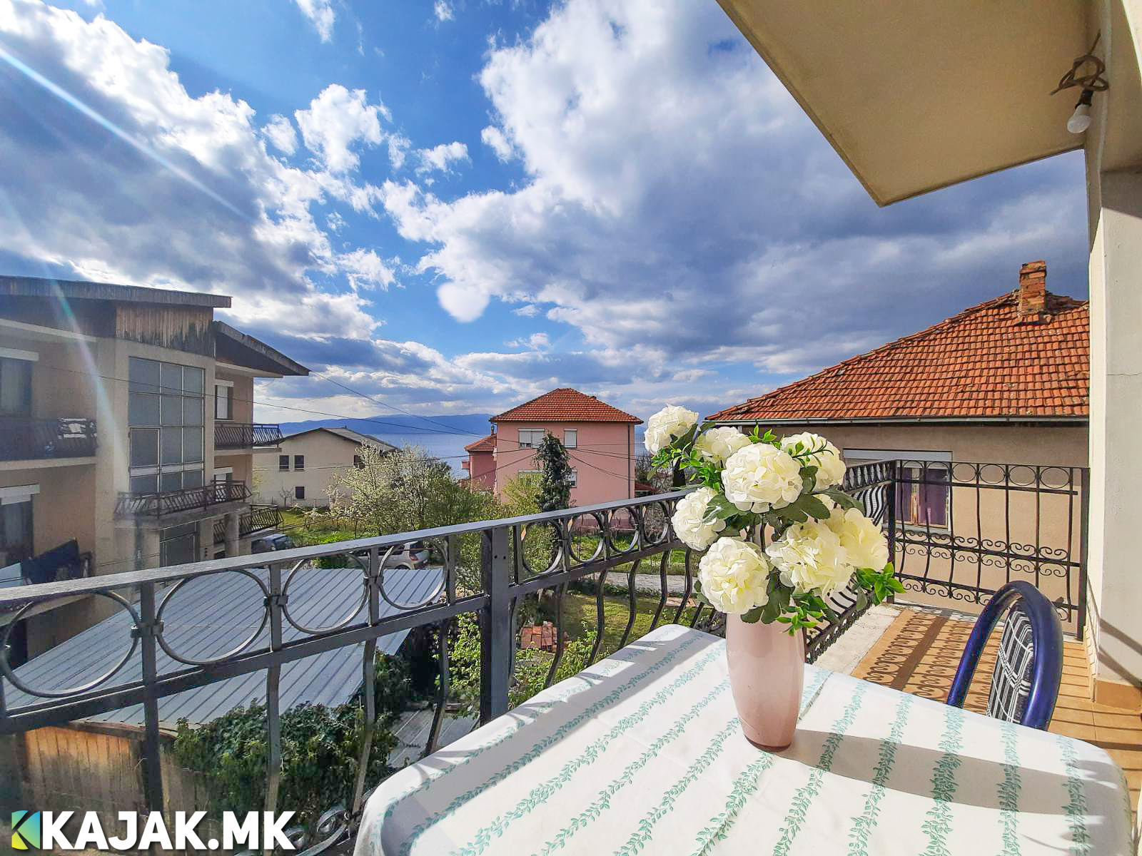 Apartments in Peshtani for Watching the Golden Sunset - Kajak.mk